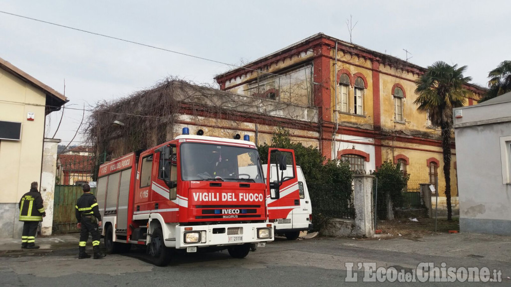 Pinerolo: fiamme nell'ex scuola di Mascalcia | L'Eco del Chisone Pinerolo: fiamme nell'ex scuola di Mascalcia | L'Eco del Chisone